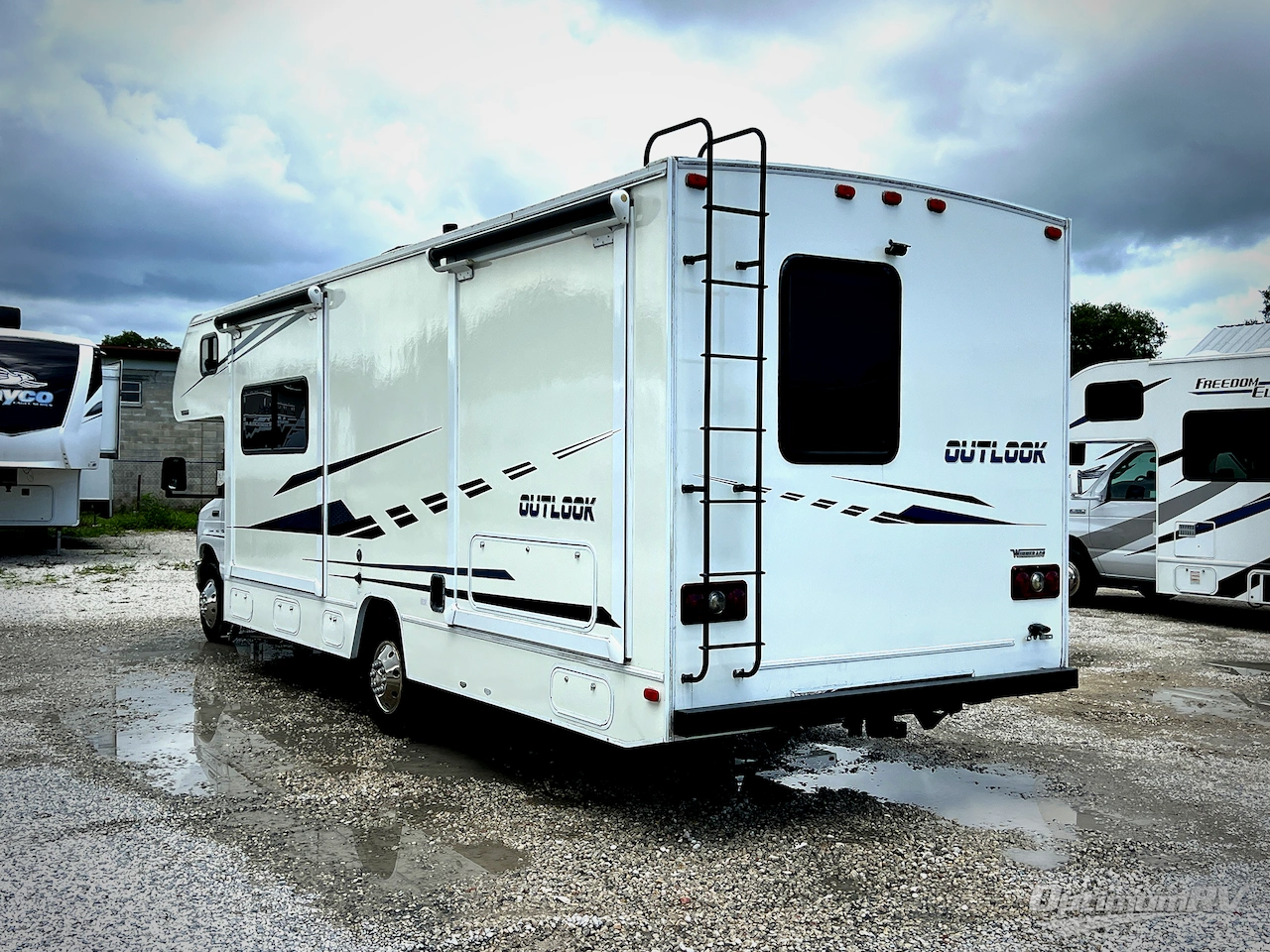 Used 2019 Winnebago Outlook 27D Motor Home Class C at Optimum RV ...