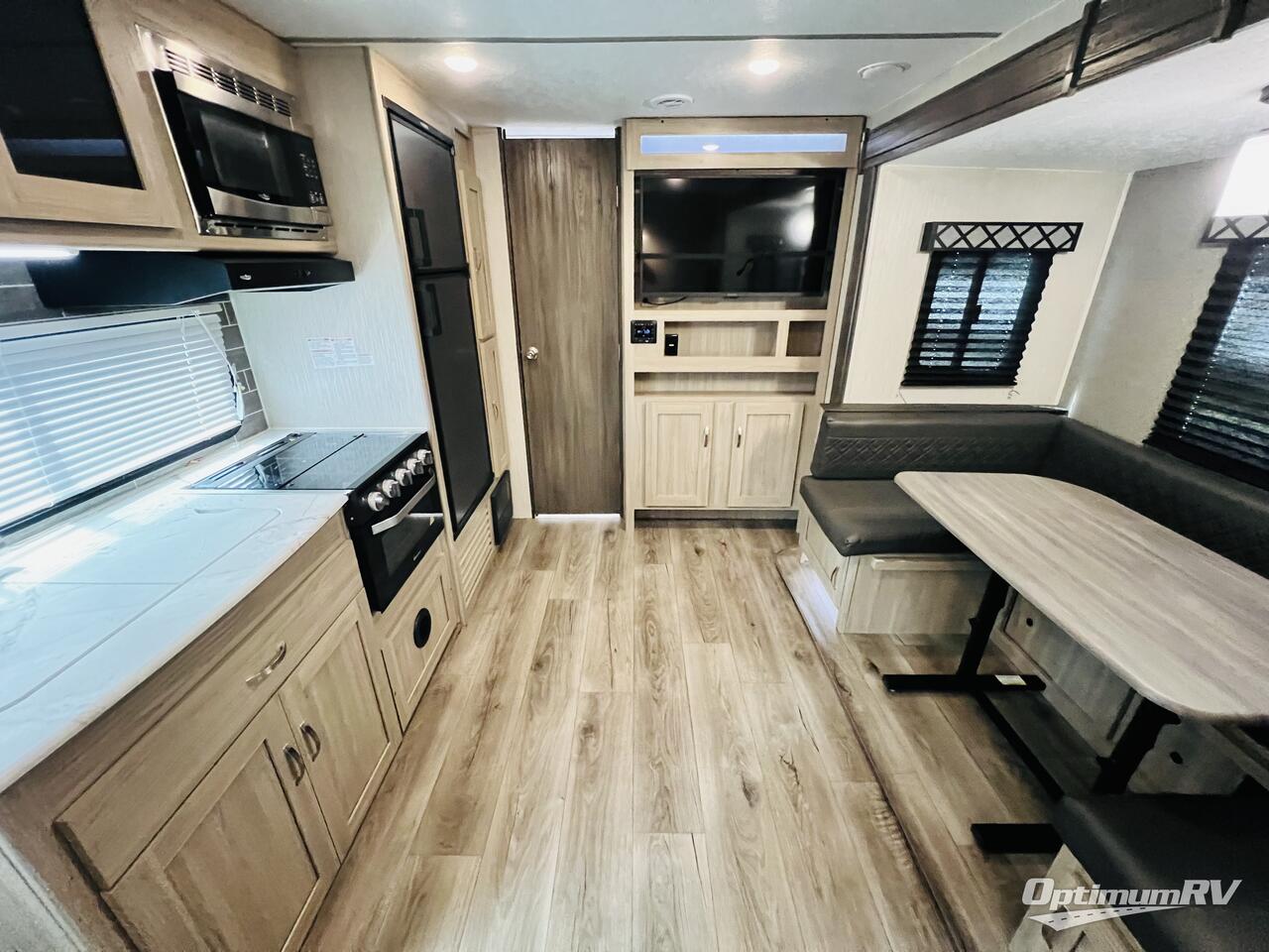 SOLD! - Used 2021 Coachmen Freedom Express Ultra Lite 248RBS Travel ...