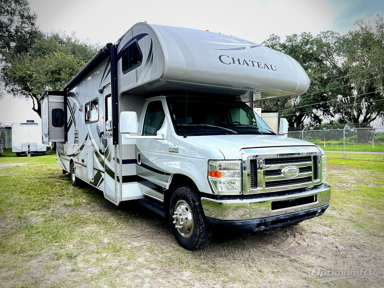 Used 2012 Thor Chateau 31A Motor Home Class C at Optimum RV | Bushnell ...