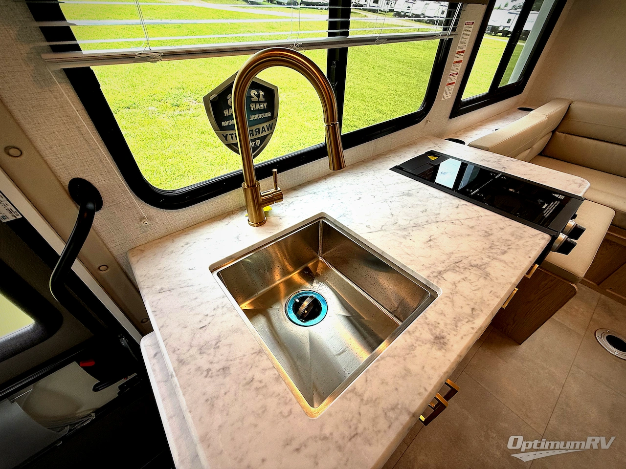 New 2026 Thor Chateau 19Z Motor Home Class C at Optimum RV ...