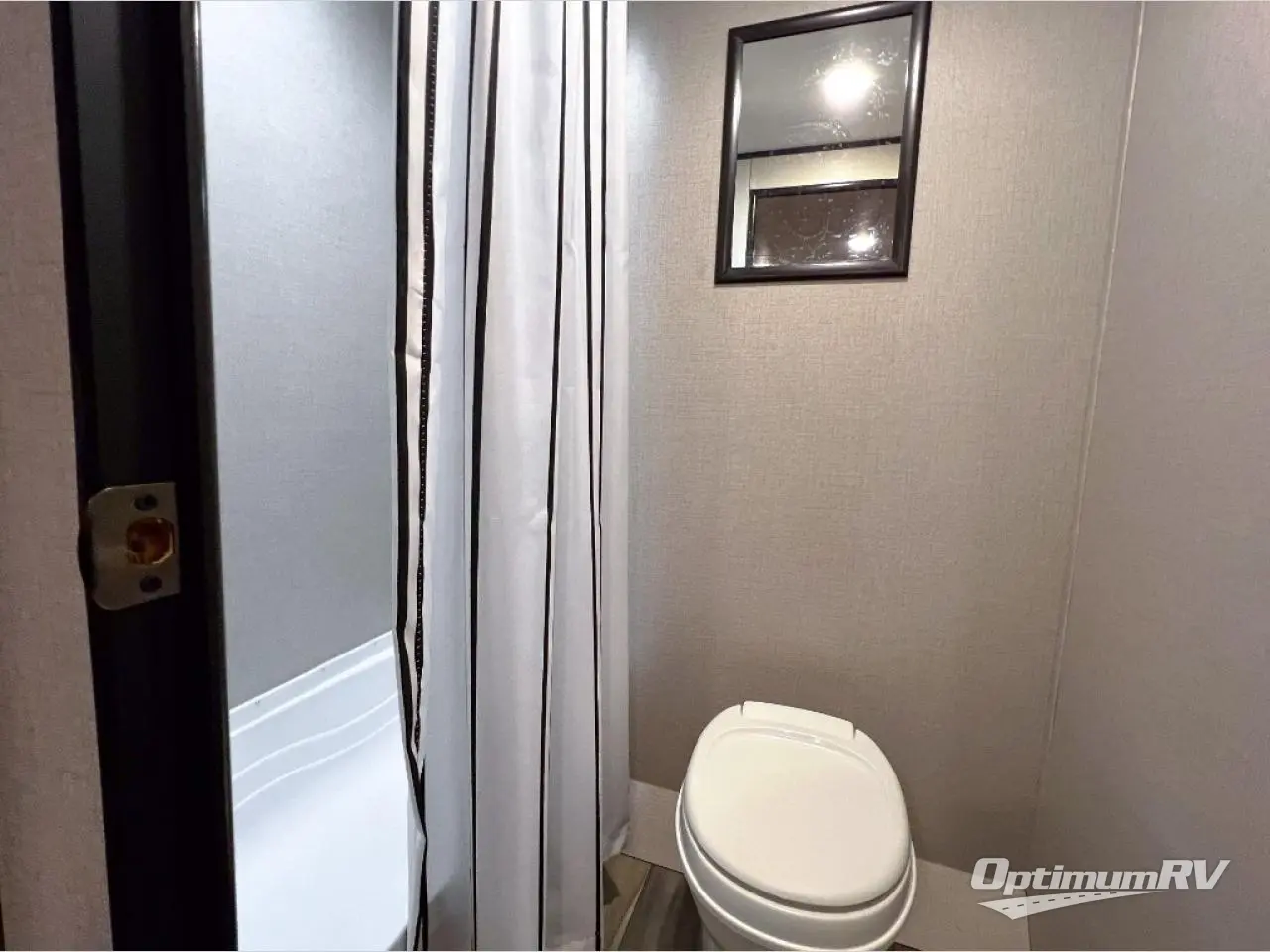 SOLD! - Used 2022 Starcraft Autumn Ridge Single Axle 19BH Travel ...